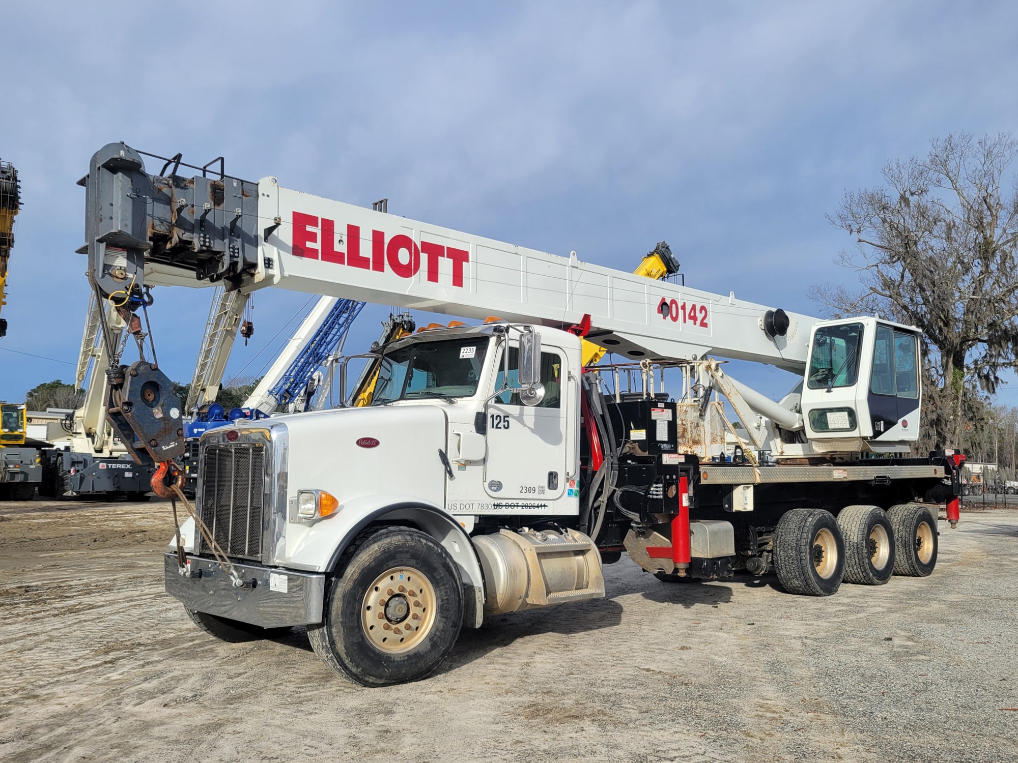 2016 Elliott 40142 #2309-image